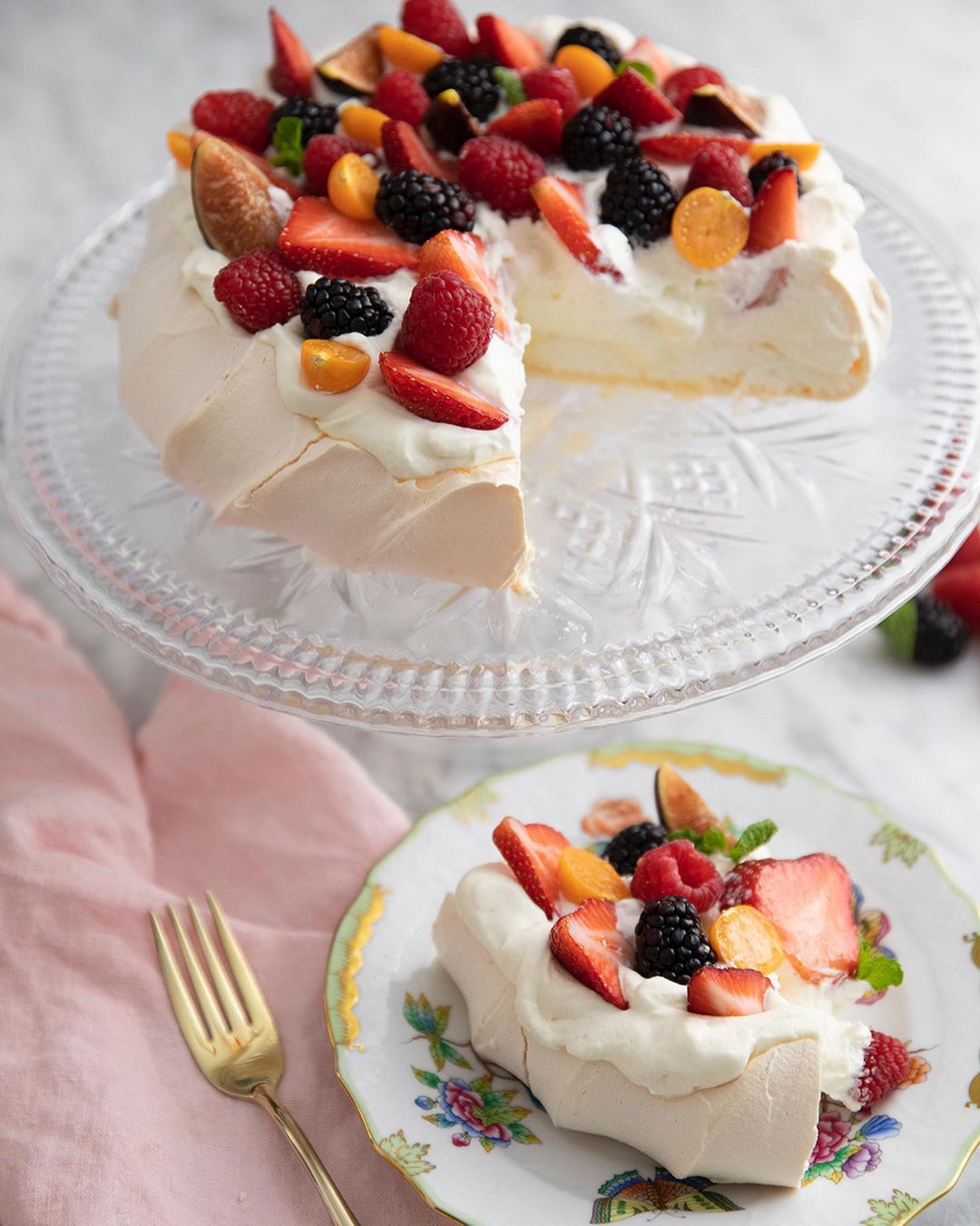 preppykitchen@instagram on Pinno: My classic Pavlova Recipe makes an ...