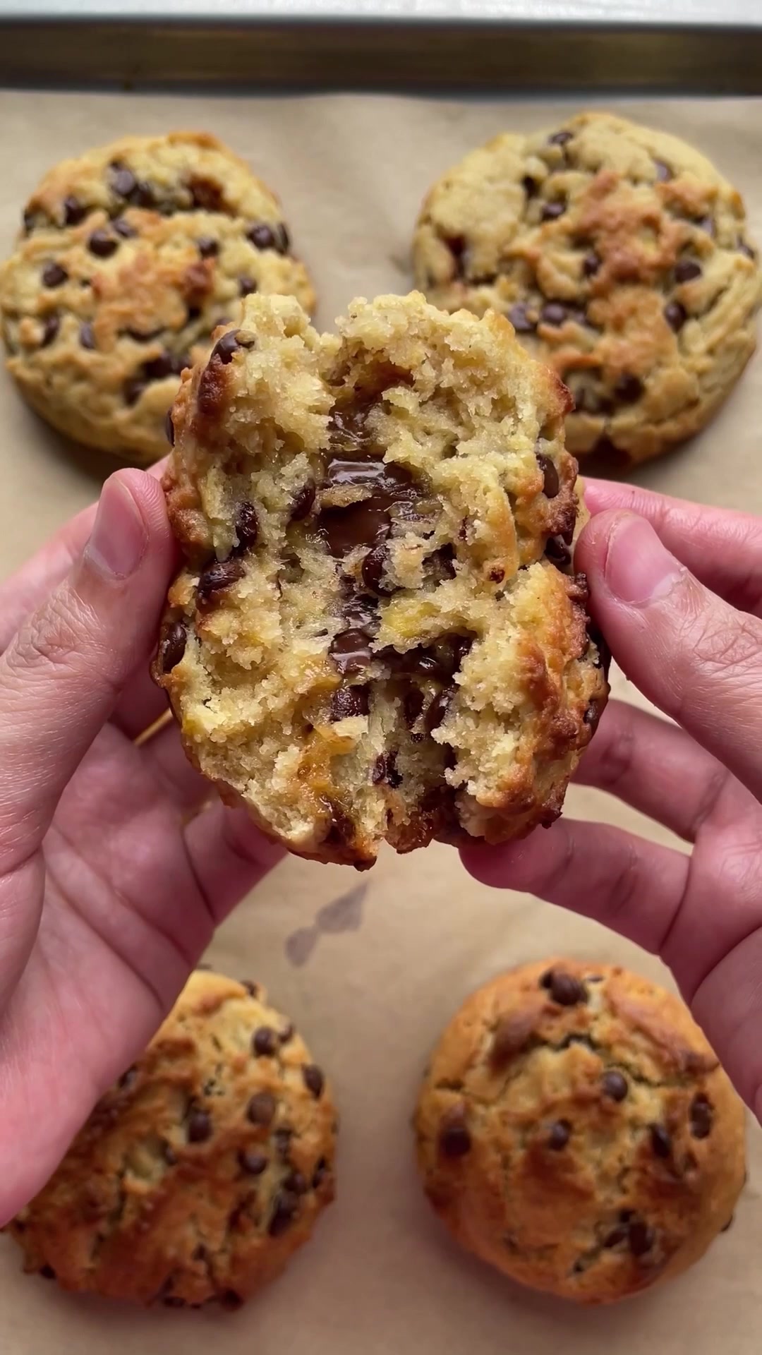 ms.thessa@tiktok on Pinno: Banoffee cookies 🫠🍌🍪 Ingredients: * 1 cu...