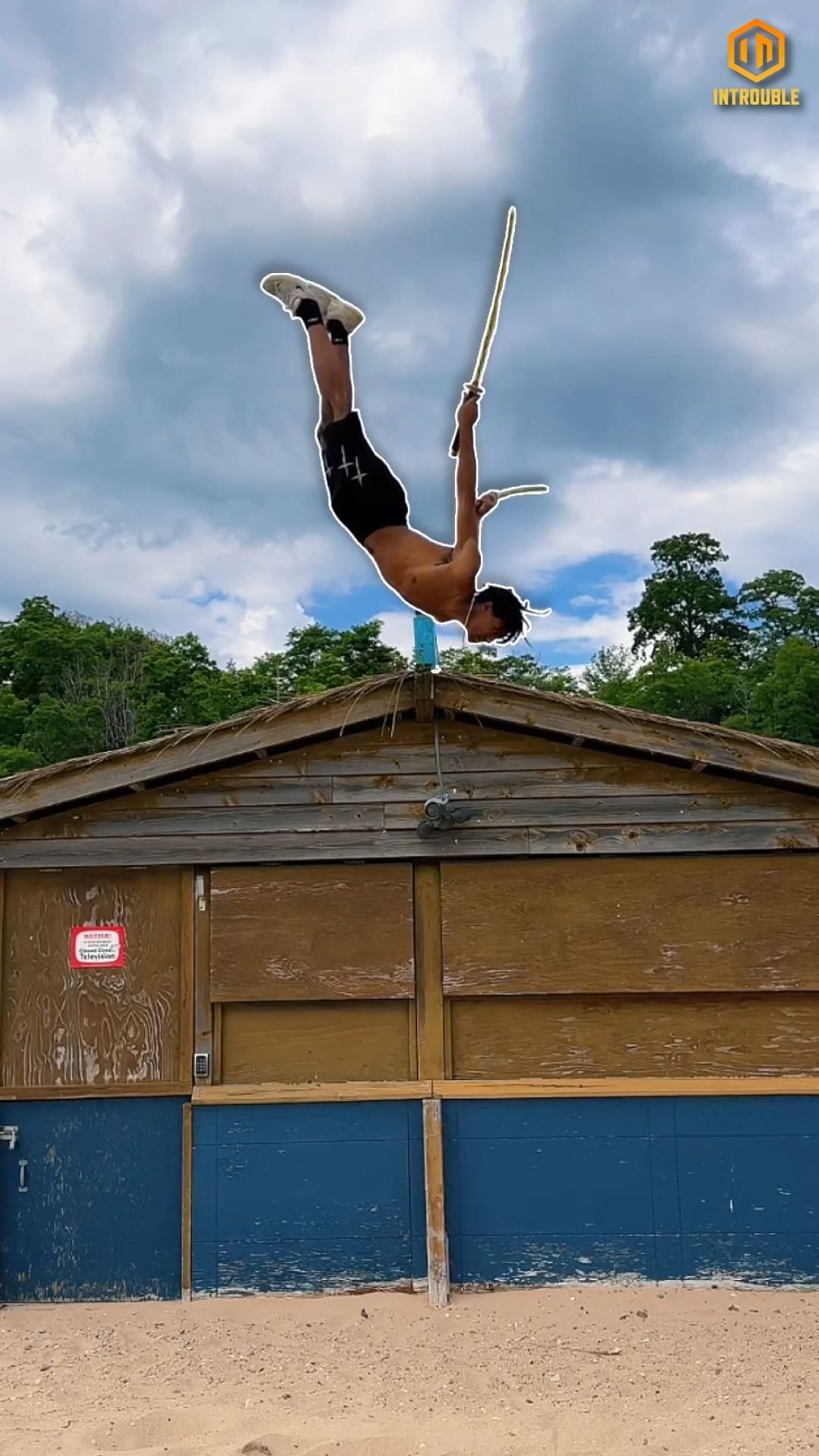 introuble@instagram on Pinno: @herodw_@instagram has legs of steel 😱 ...