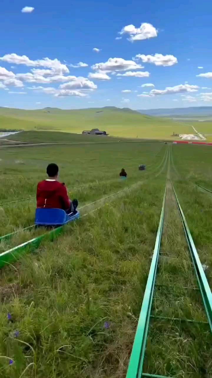 welltravelling@instagram on Pinno: The longest grass skiing in Asia ...