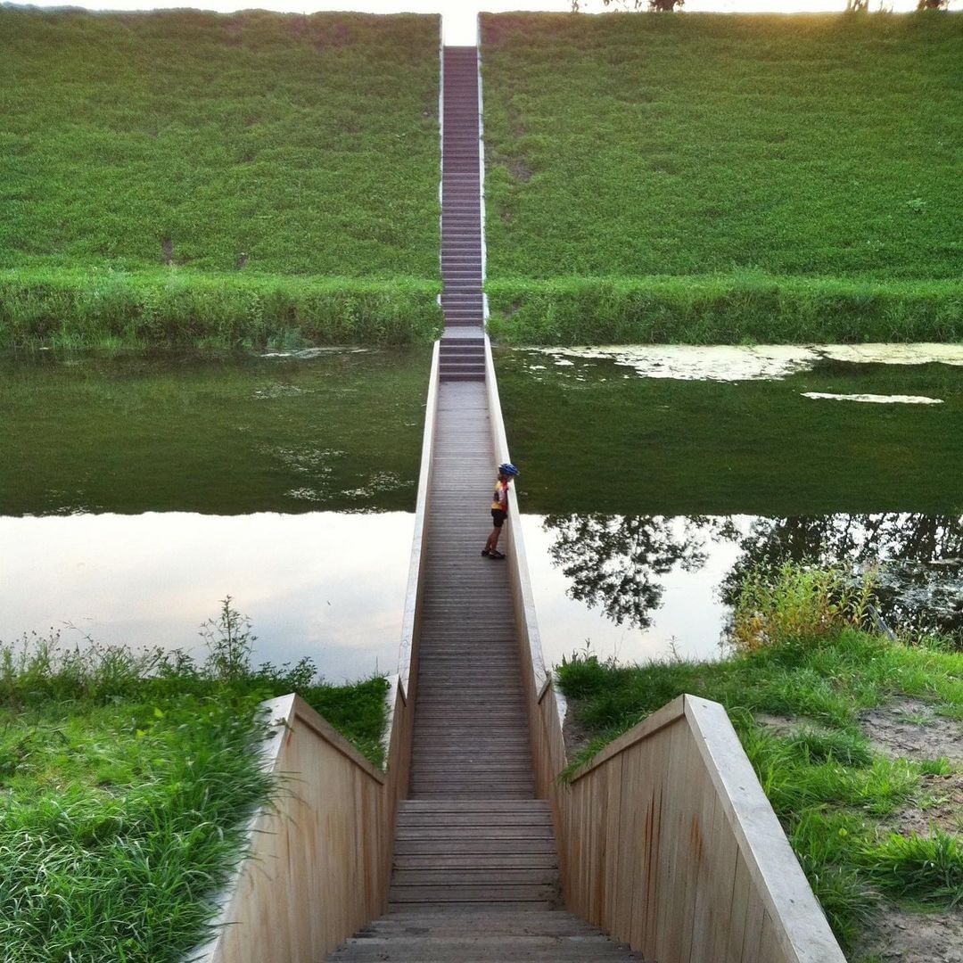 archidesiign@instagram on Pinno: This ‘invisible bridge’ is located in ...
