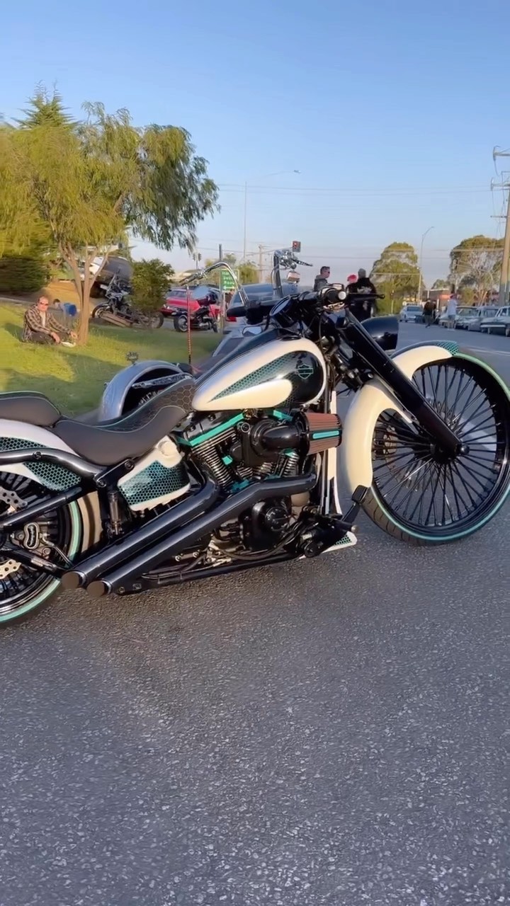 softailgram@instagram on Pinno: Credit: [ @oofft.hdbreakout@instagram ] ...